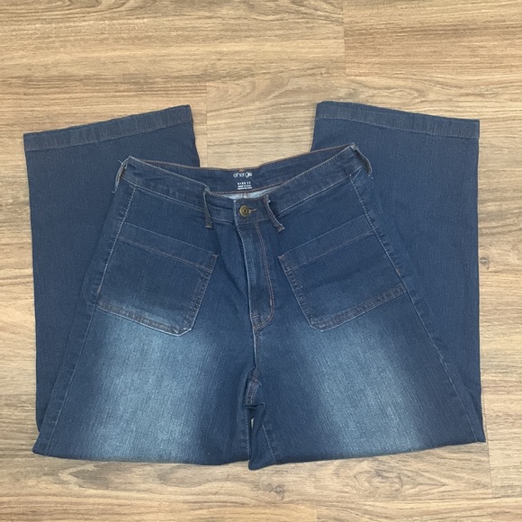 Energie | Jeans | Womens Energize Size 1 Crop Jeans | Poshmark